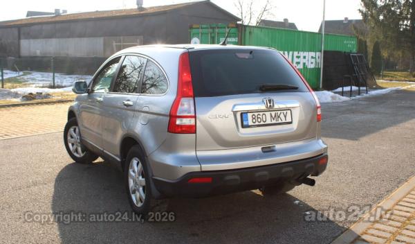 Grey Honda CR-V 2008 in Rapla, with an engine capacity of 2.00 L and mileage of 223 thousand km for 3999 €, photo 5 on AUTOMOTO.COM.LV