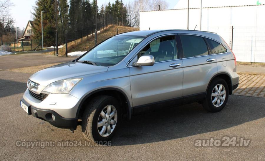 Pelēks Honda CR-V 2008 Rapla, ar dzinēja tilpumu 2.00 L un nobraukumu 223 tūkst. km par 3999 €, foto 7 vietnē AUTOMOTO.COM.LV