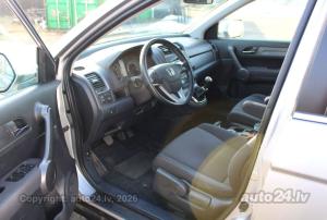 Pelēks Honda CR-V 2008 Rapla, ar dzinēja tilpumu 2.00 L un nobraukumu 223 tūkst. km par 3999 €, foto 9 vietnē AUTOMOTO.COM.LV