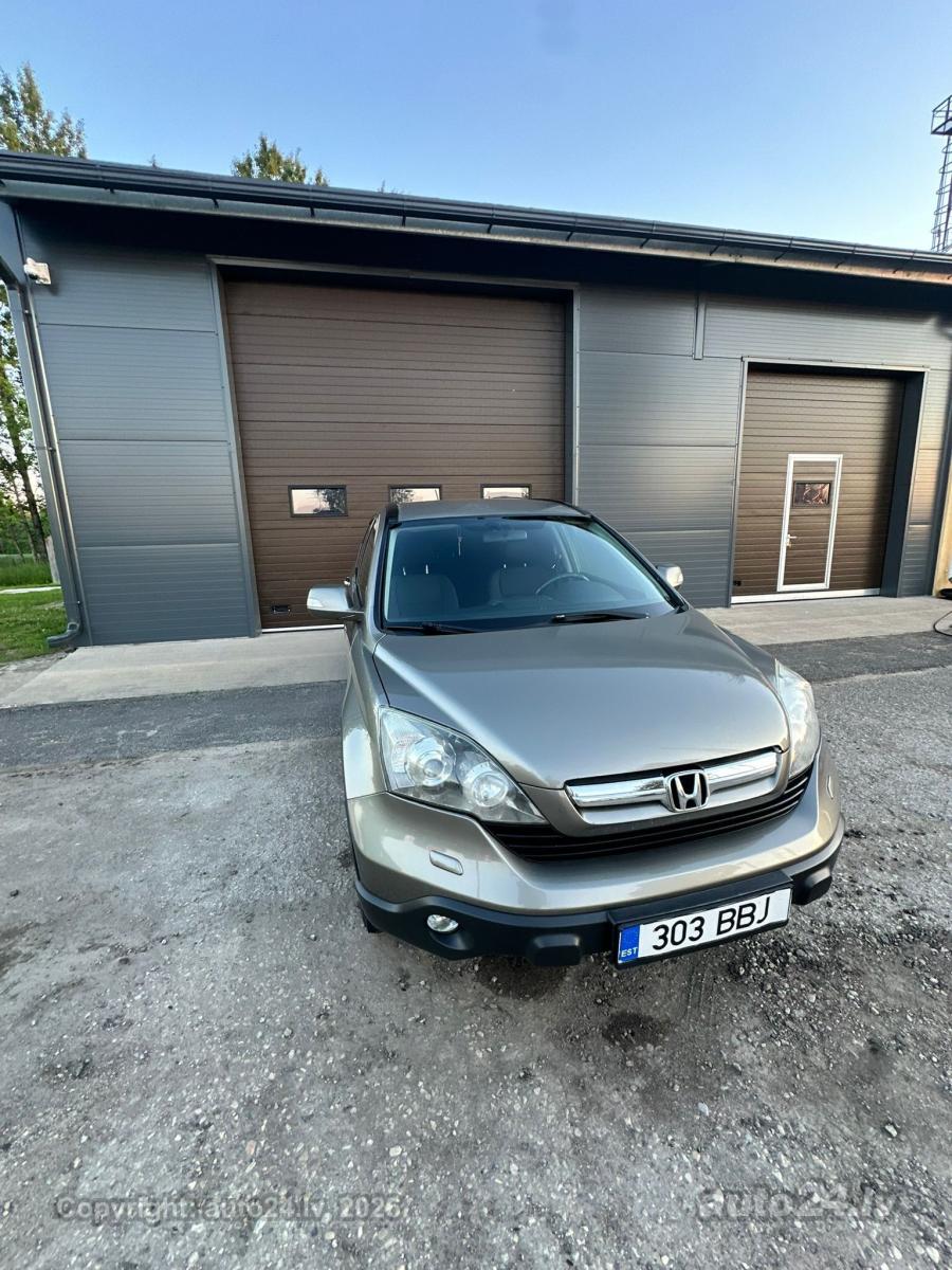 Grey Honda CR-V 2008 in Tallinn, with an engine capacity of 2.00 L and mileage of 320 thousand km for 3890 €, photo 4 on AUTOMOTO.COM.LV