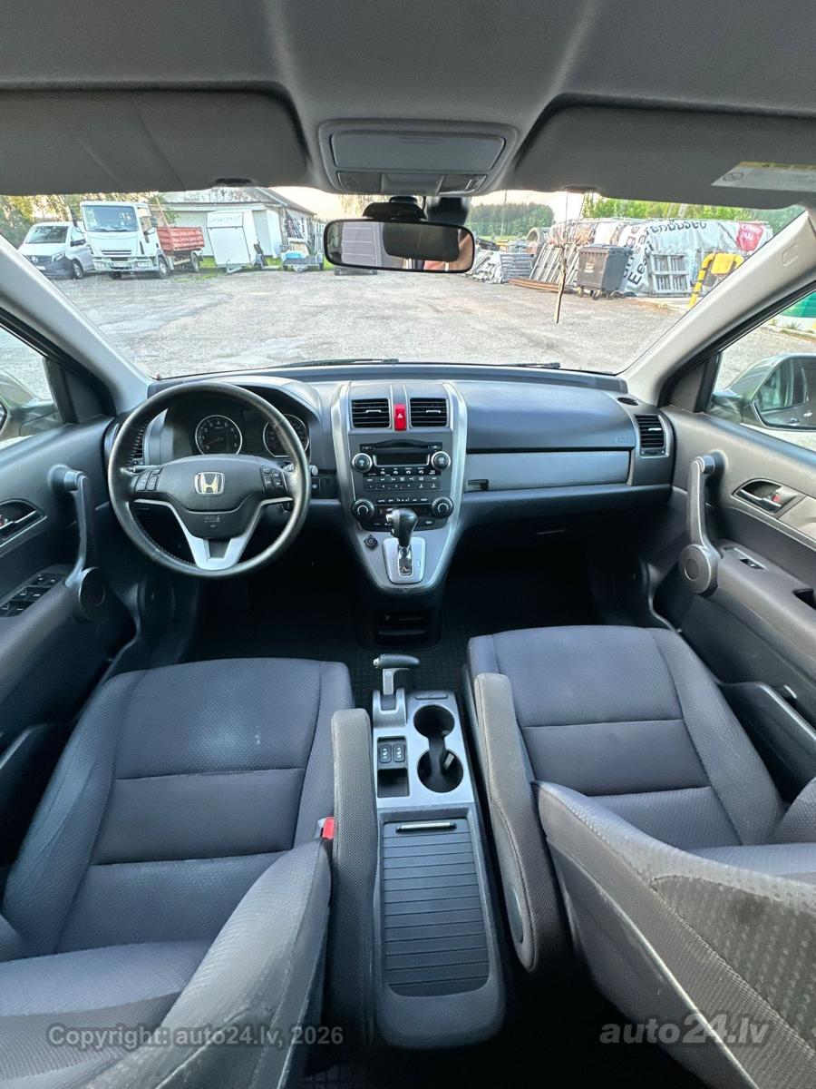 Grey Honda CR-V 2008 in Tallinn, with an engine capacity of 2.00 L and mileage of 320 thousand km for 3890 €, photo 18 on AUTOMOTO.COM.LV