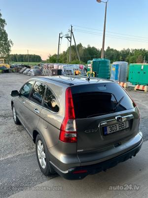 Grey Honda CR-V 2008 in Tallinn, with an engine capacity of 2.00 L and mileage of 320 thousand km for 3890 €, photo 22 on AUTOMOTO.COM.LV