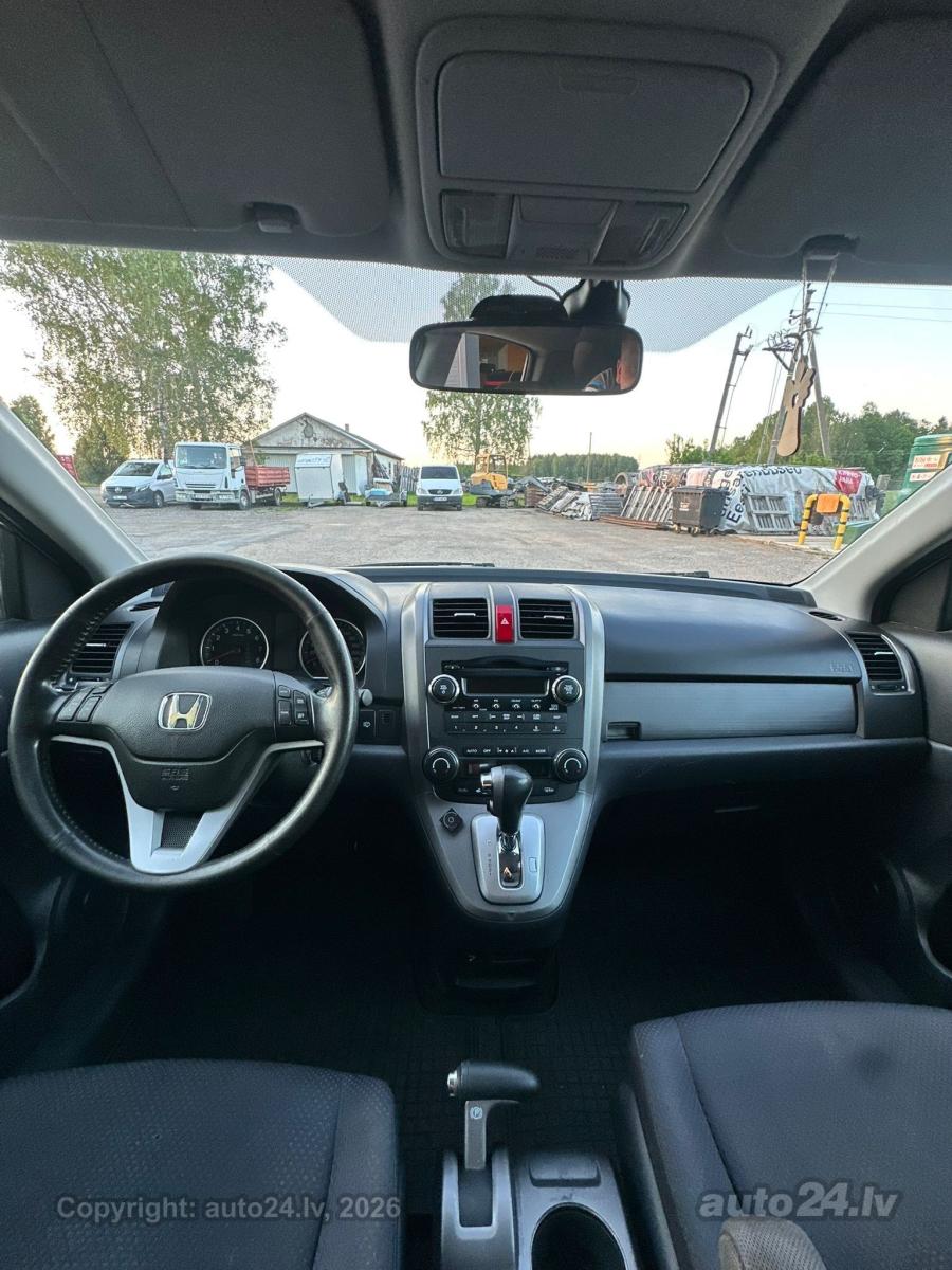 Grey Honda CR-V 2008 in Tallinn, with an engine capacity of 2.00 L and mileage of 320 thousand km for 3890 €, photo 28 on AUTOMOTO.COM.LV