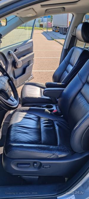 Pelēks Honda CR-V 2008 Tartu, ar dzinēja tilpumu 2.00 L un nobraukumu 280 tūkst. km par 4200 €, foto 13 vietnē AUTOMOTO.COM.LV