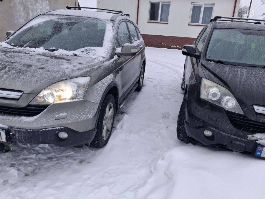 Grey Honda CR-V 2009 in Prienai, with an engine capacity of 2.20 L and mileage of 250 thousand km for 2700 €, photo 2 on AUTOMOTO.COM.LV