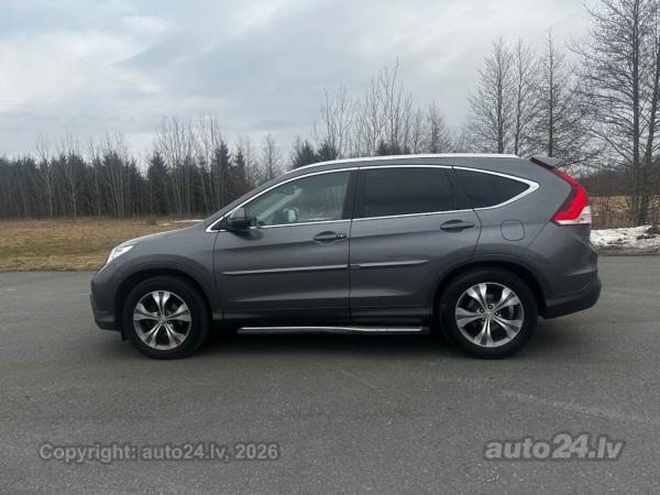 Pelēks Honda CR-V 2012 Tallina, ar dzinēja tilpumu 2.00 L un nobraukumu 83 tūkst. km par 12490 €, foto 1 vietnē AUTOMOTO.COM.LV