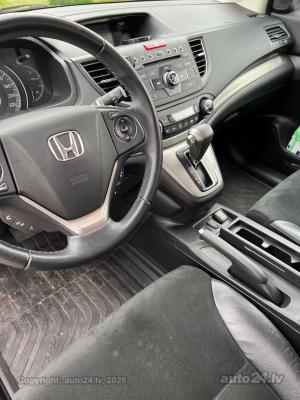 Pelēks Honda CR-V 2013 Tallina, ar dzinēja tilpumu 2.00 L un nobraukumu 207 tūkst. km par 12900 €, foto 8 vietnē AUTOMOTO.COM.LV