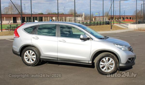 Grey Honda CR-V 2013 in Rapla, with an engine capacity of 2.20 L and mileage of 310 thousand km for 8295 €, photo 2 on AUTOMOTO.COM.LV