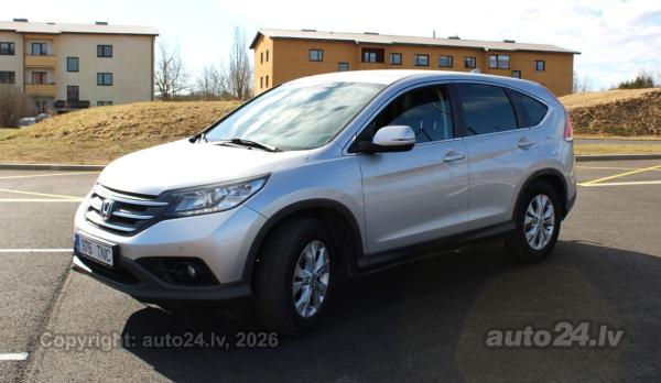 Grey Honda CR-V 2013 in Rapla, with an engine capacity of 2.20 L and mileage of 310 thousand km for 8295 €, photo 7 on AUTOMOTO.COM.LV