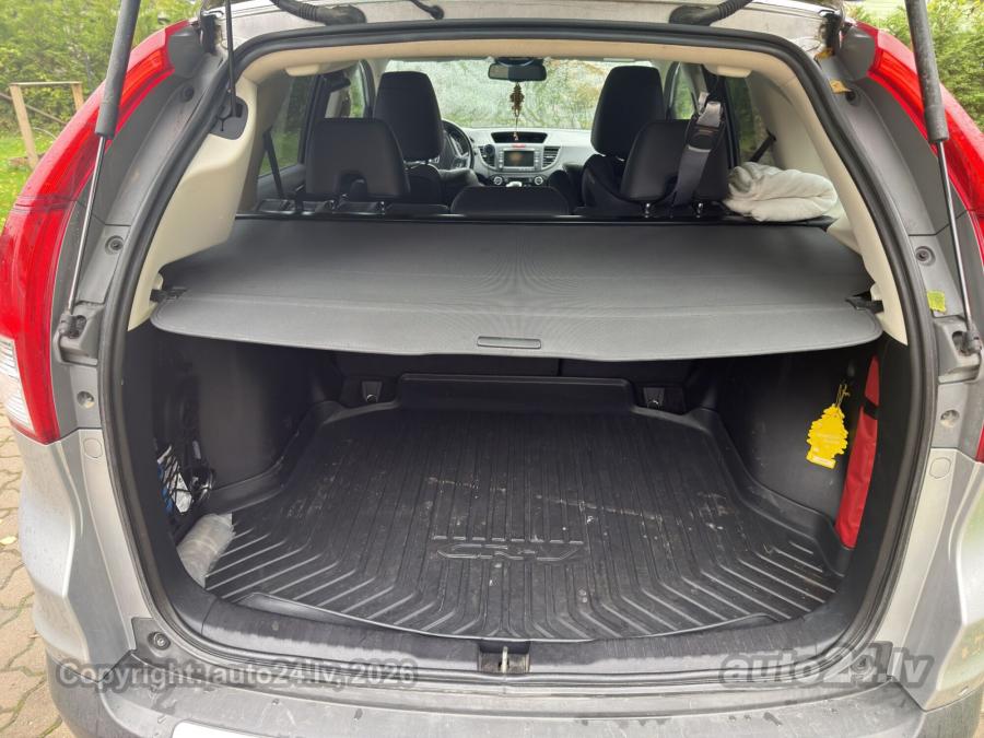 Pelēks Honda CR-V 2014 Jehvi, ar dzinēja tilpumu 2.20 L un nobraukumu 227 tūkst. km par 11000 €, foto 6 vietnē AUTOMOTO.COM.LV