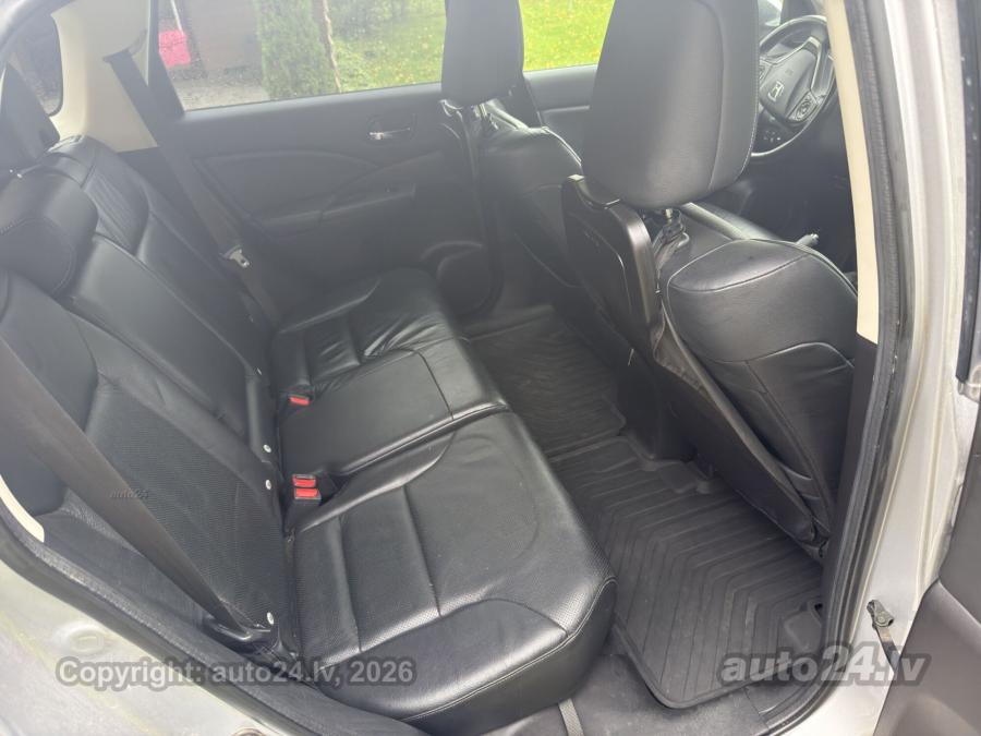 Pelēks Honda CR-V 2014 Jehvi, ar dzinēja tilpumu 2.20 L un nobraukumu 227 tūkst. km par 11000 €, foto 7 vietnē AUTOMOTO.COM.LV
