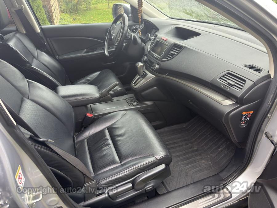 Pelēks Honda CR-V 2014 Jehvi, ar dzinēja tilpumu 2.20 L un nobraukumu 227 tūkst. km par 11000 €, foto 8 vietnē AUTOMOTO.COM.LV