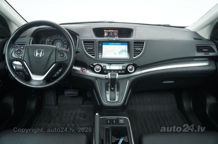 Grey Honda CR-V 2015 in Tallinn, with an engine capacity of 2.00 L and mileage of 149 thousand km for 15990 €, photo 7 on AUTOMOTO.COM.LV