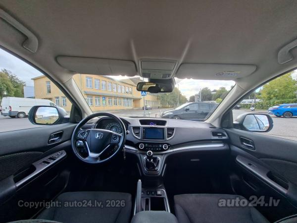 Grey Honda CR-V 2016 in Tallinn, with an engine capacity of 2.00 L and mileage of 147 thousand km for 14900 €, photo 9 on AUTOMOTO.COM.LV