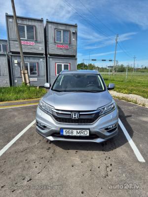 Pelēks Honda CR-V 2017 Tallina, ar dzinēja tilpumu 1.60 L un nobraukumu 169 tūkst. km par 14650 €, foto  vietnē AUTOMOTO.COM.LV
