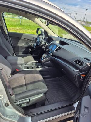Pelēks Honda CR-V 2017 Tallina, ar dzinēja tilpumu 1.60 L un nobraukumu 169 tūkst. km par 14650 €, foto 7 vietnē AUTOMOTO.COM.LV