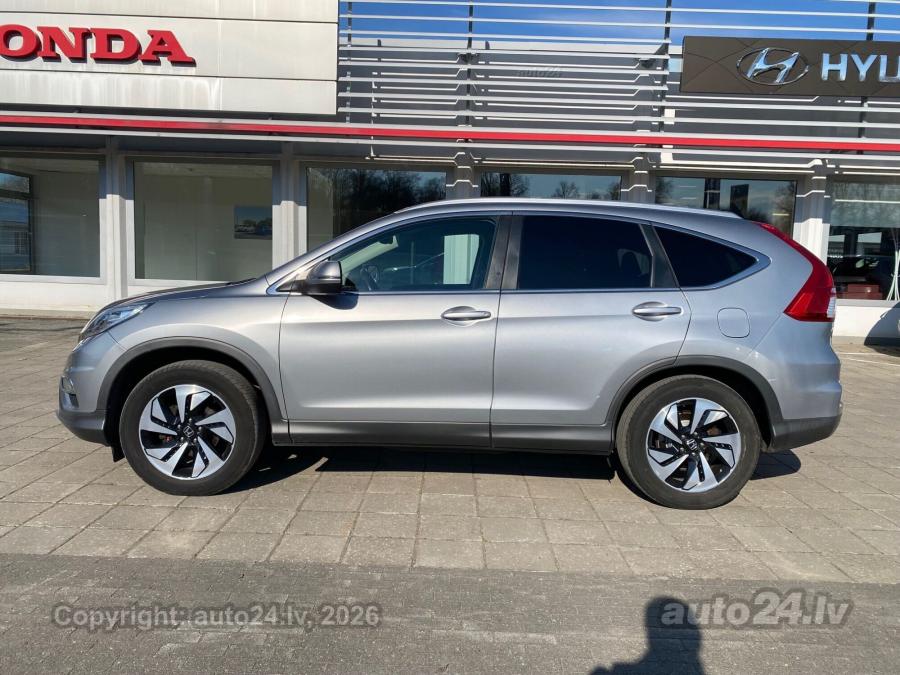 Grey Honda CR-V 2018 in Johvi, with an engine capacity of 2.00 L and mileage of 158 thousand km for 15500 €, photo 4 on AUTOMOTO.COM.LV