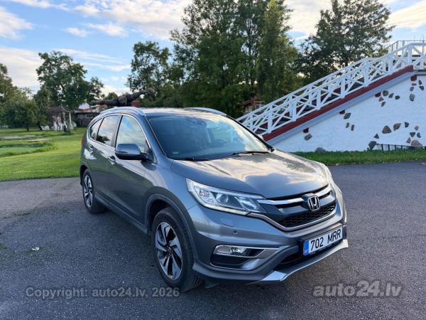 Honda CR-V 2018 in Tallinn on AUTOMOTO.COM.LV Grey Honda CR-V 2018 in Tallinn, with an engine capacity of 2.00 L and mileage of 91 thousand km for 18500 €, photo 6 on AUTOMOTO.COM.LV