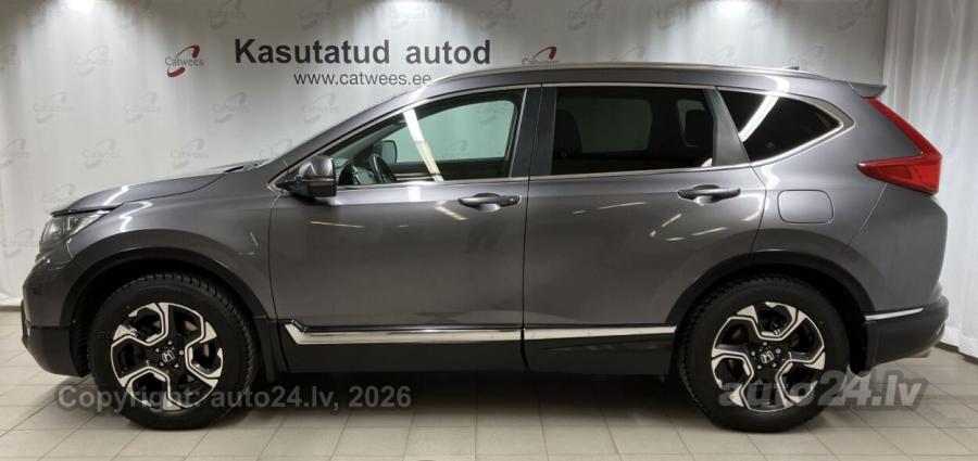 Grey Honda CR-V 2019 in Tallinn, with an engine capacity of 1.50 L and mileage of 131 thousand km for 19900 €, photo 3 on AUTOMOTO.COM.LV