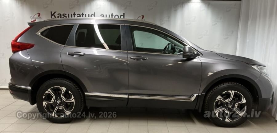 Grey Honda CR-V 2019 in Tallinn, with an engine capacity of 1.50 L and mileage of 111 thousand km for 19900 €, photo 4 on AUTOMOTO.COM.LV