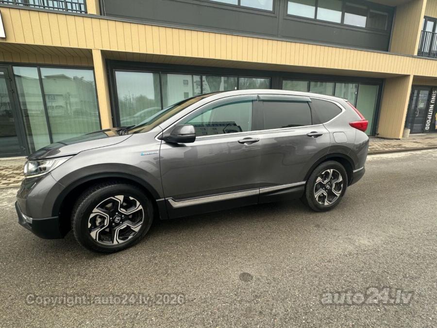 Grey Honda CR-V 2019 in Tallinn, with an engine capacity of 2.00 L and mileage of 120 thousand km for 23700 €, photo 4 on AUTOMOTO.COM.LV
