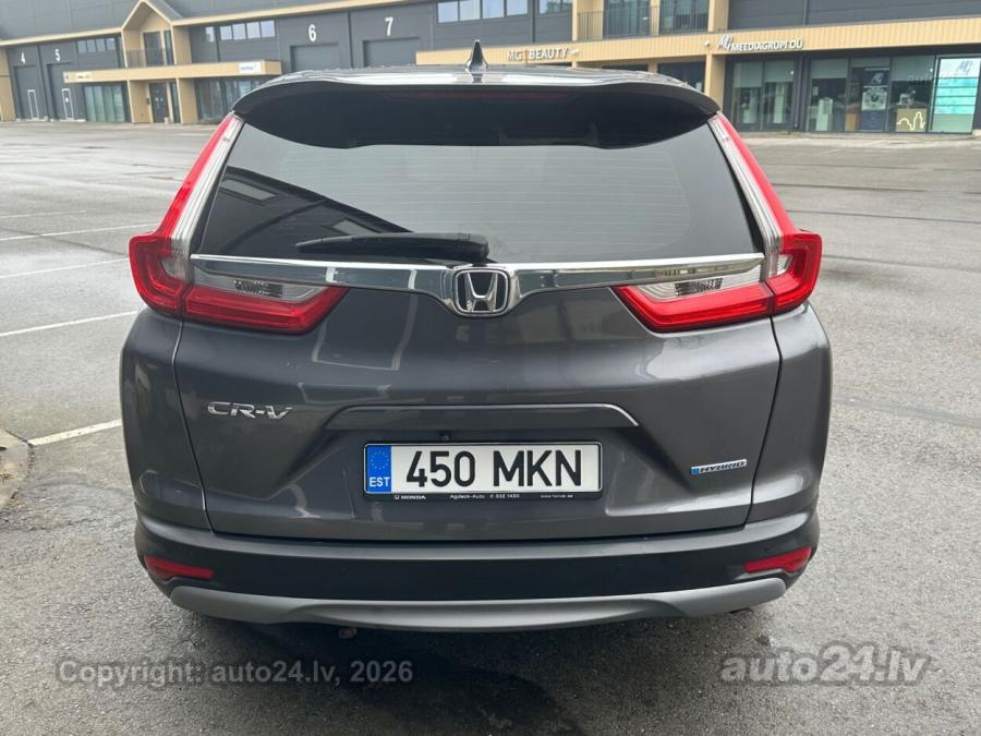 Grey Honda CR-V 2019 in Tallinn, with an engine capacity of 2.00 L and mileage of 120 thousand km for 23700 €, photo 6 on AUTOMOTO.COM.LV