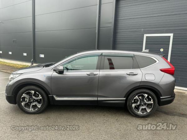 Pelēks Honda CR-V 2019 Tallina, ar dzinēja tilpumu 2.00 L un nobraukumu 120 tūkst. km par 23700 €, foto 6 vietnē AUTOMOTO.COM.LV