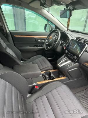 Grey Honda CR-V 2019 in Tallinn, with an engine capacity of 2.00 L and mileage of 120 thousand km for 23700 €, photo 12 on AUTOMOTO.COM.LV
