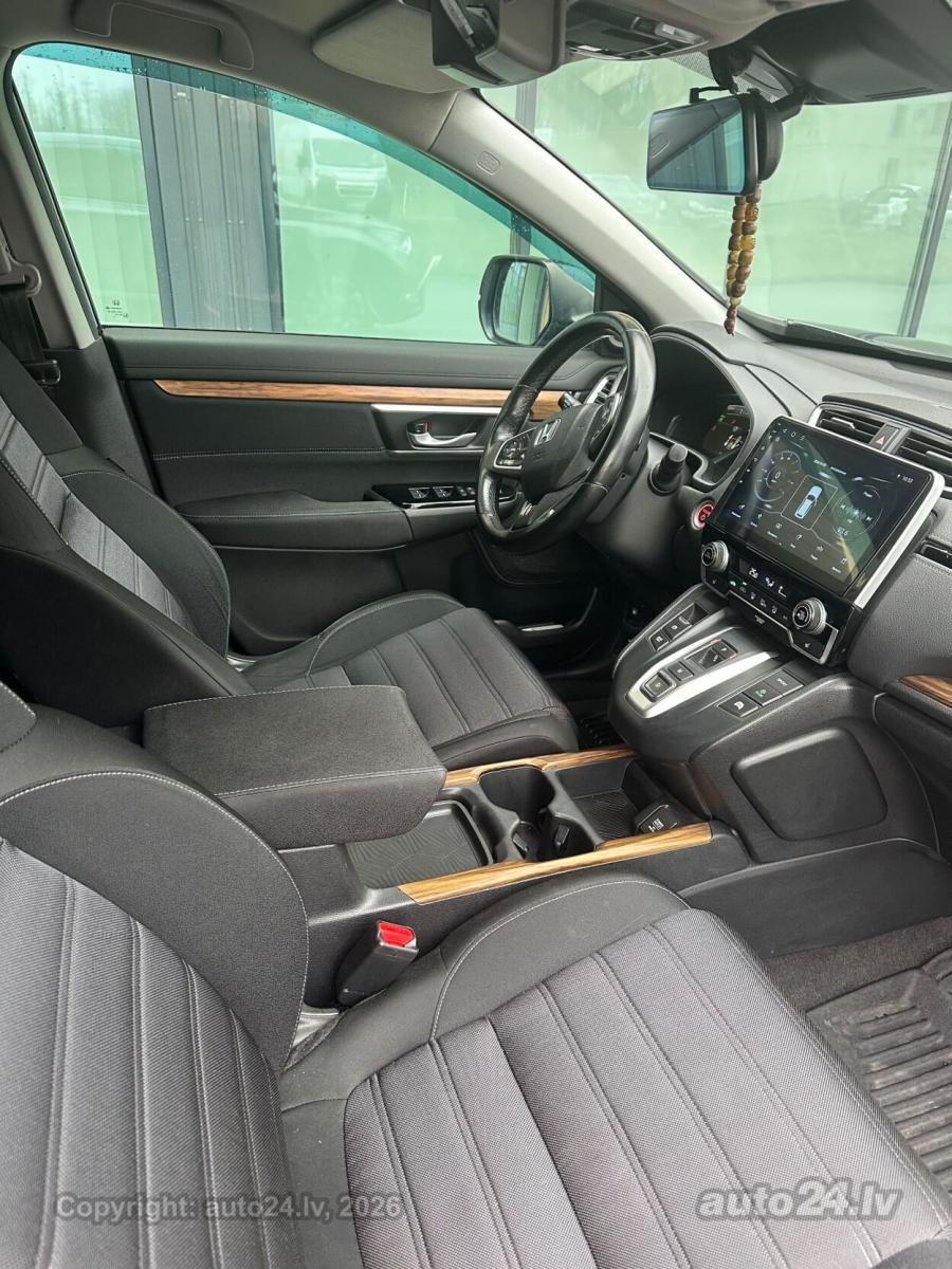 Grey Honda CR-V 2019 in Tallinn, with an engine capacity of 2.00 L and mileage of 120 thousand km for 23700 €, photo 12 on AUTOMOTO.COM.LV