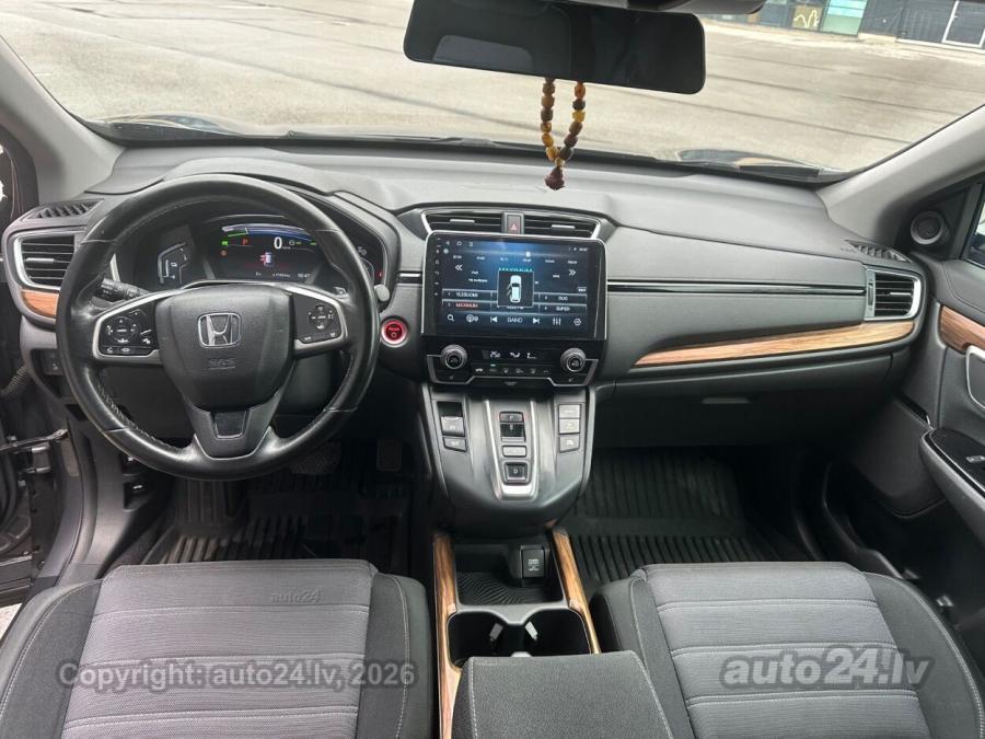 Grey Honda CR-V 2019 in Tallinn, with an engine capacity of 2.00 L and mileage of 120 thousand km for 23700 €, photo 14 on AUTOMOTO.COM.LV