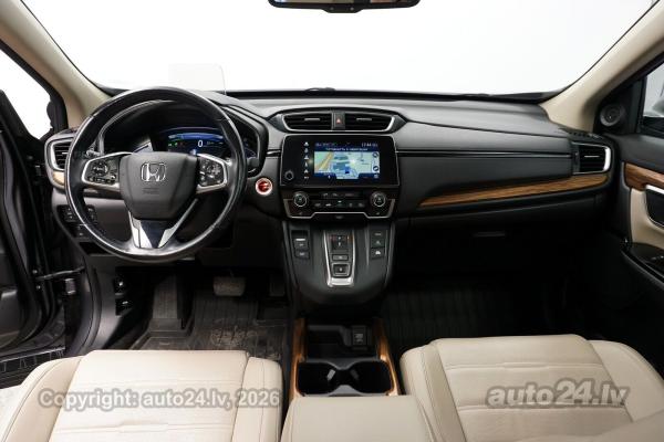 Grey Honda CR-V 2020 in Tallinn, with an engine capacity of 2.00 L and mileage of 57 thousand km for 27900 €, photo 5 on AUTOMOTO.COM.LV
