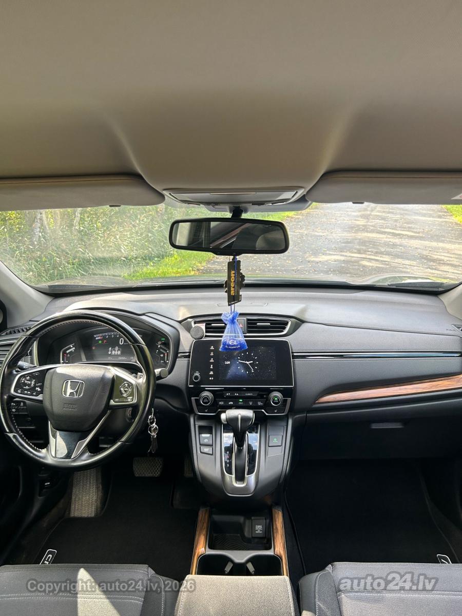 Pelēks Honda CR-V 2020 Tallina, ar dzinēja tilpumu 1.50 L un nobraukumu 239 tūkst. km par 17000 €, foto 6 vietnē AUTOMOTO.COM.LV