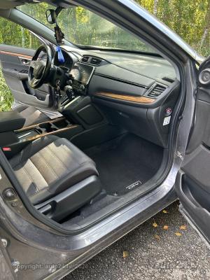 Pelēks Honda CR-V 2020 Tallina, ar dzinēja tilpumu 1.50 L un nobraukumu 239 tūkst. km par 17000 €, foto 7 vietnē AUTOMOTO.COM.LV