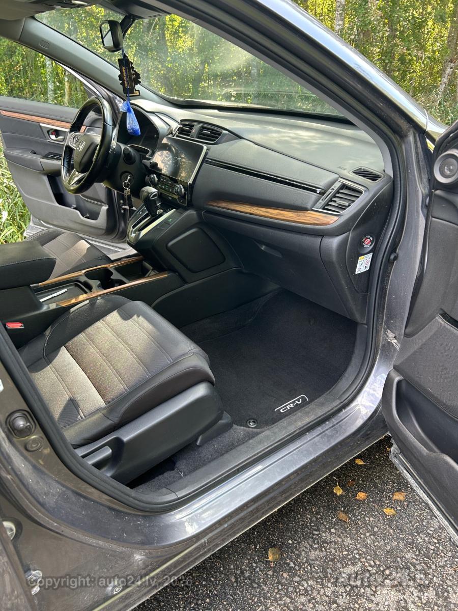 Pelēks Honda CR-V 2020 Tallina, ar dzinēja tilpumu 1.50 L un nobraukumu 239 tūkst. km par 17000 €, foto 7 vietnē AUTOMOTO.COM.LV