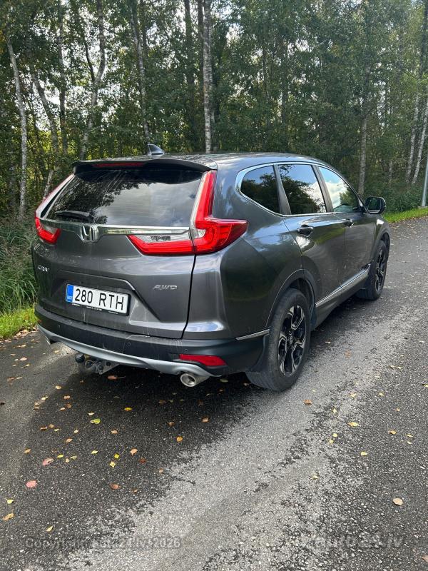 Pelēks Honda CR-V 2020 Tallina, ar dzinēja tilpumu 1.50 L un nobraukumu 239 tūkst. km par 17000 €, foto 5 vietnē AUTOMOTO.COM.LV