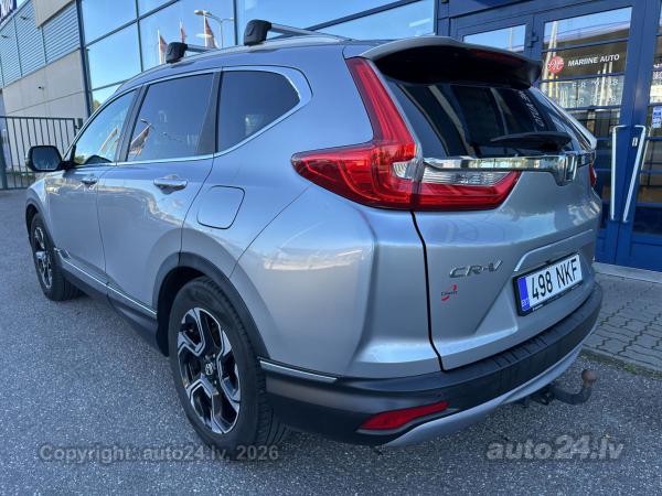 Grey Honda CR-V 2021 in Tallinn, with an engine capacity of 2.00 L and mileage of 173 thousand km for 23490 €, photo 3 on AUTOMOTO.COM.LV
