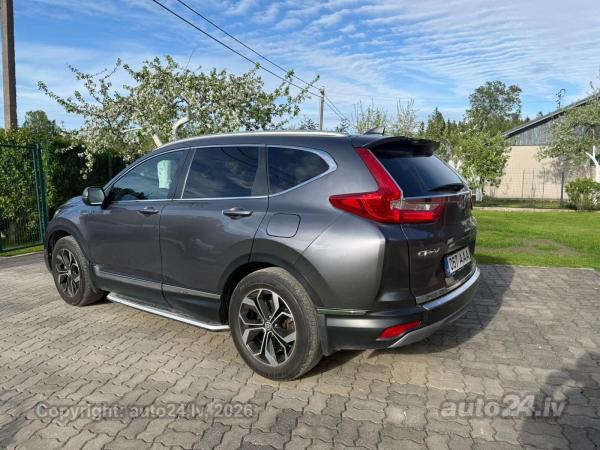 Pelēks Honda CR-V 2022 Tallina, ar dzinēja tilpumu 2.00 L un nobraukumu 36 tūkst. km par 32999 €, foto 4 vietnē AUTOMOTO.COM.LV