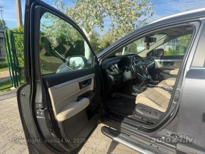 Pelēks Honda CR-V 2022 Tallina, ar dzinēja tilpumu 2.00 L un nobraukumu 36 tūkst. km par 32999 €, foto 9 vietnē AUTOMOTO.COM.LV