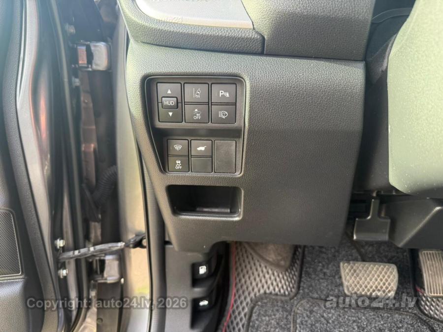 Pelēks Honda CR-V 2022 Tallina, ar dzinēja tilpumu 2.00 L un nobraukumu 36 tūkst. km par 32999 €, foto 14 vietnē AUTOMOTO.COM.LV