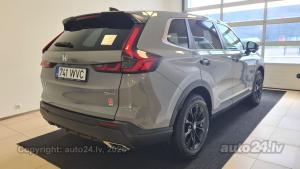 Grey Honda CR-V 2026 in Tartu, with an engine capacity of 2.00 L and mileage of 1 thousand km for 49710 €, photo 4 on AUTOMOTO.COM.LV