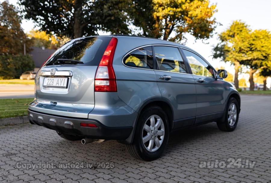 Honda CR-V 2007 Tallina, ar dzinēja tilpumu 2.00 L un nobraukumu 138 tūkst. km par 4999 €, foto 5 vietnē AUTOMOTO.COM.LV