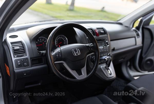 Honda CR-V 2007 in Tallinn, with an engine capacity of 2.00 L and mileage of 138 thousand km for 4999 €, photo 8 on AUTOMOTO.COM.LV