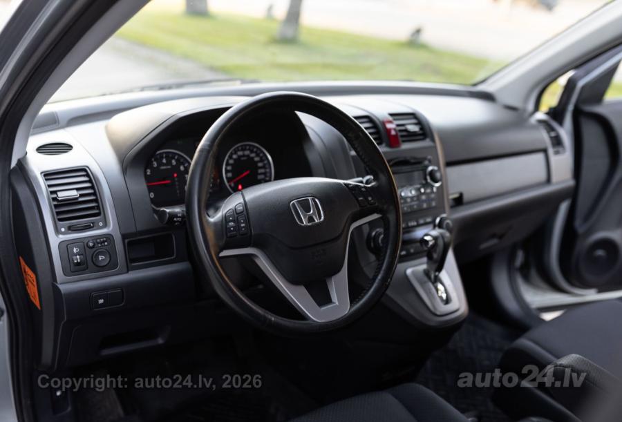 Honda CR-V 2007 Tallina, ar dzinēja tilpumu 2.00 L un nobraukumu 138 tūkst. km par 4999 €, foto 8 vietnē AUTOMOTO.COM.LV