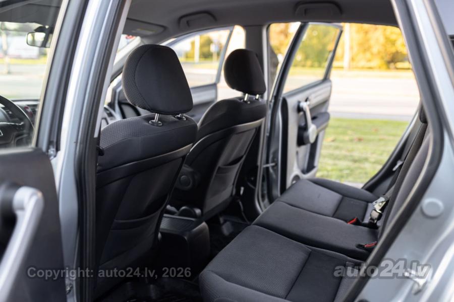 Honda CR-V 2007 Tallina, ar dzinēja tilpumu 2.00 L un nobraukumu 138 tūkst. km par 4999 €, foto 11 vietnē AUTOMOTO.COM.LV