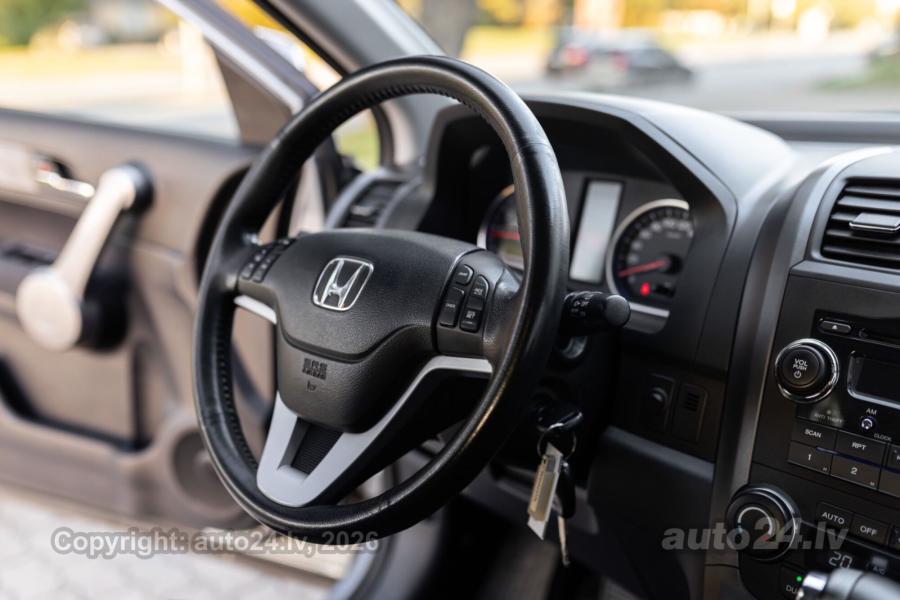 Honda CR-V 2007 Tallina, ar dzinēja tilpumu 2.00 L un nobraukumu 138 tūkst. km par 4999 €, foto 12 vietnē AUTOMOTO.COM.LV