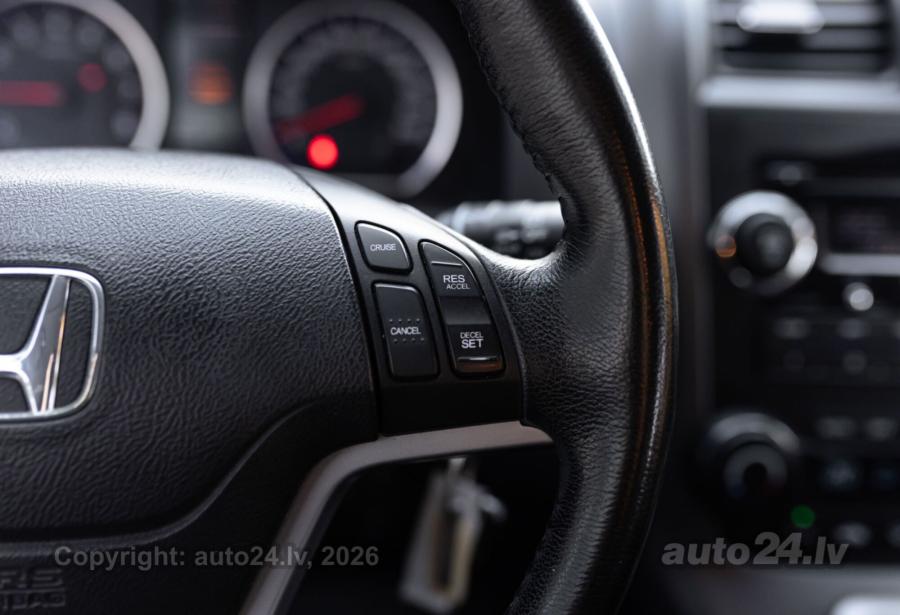 Honda CR-V 2007 Tallina, ar dzinēja tilpumu 2.00 L un nobraukumu 138 tūkst. km par 4999 €, foto 18 vietnē AUTOMOTO.COM.LV