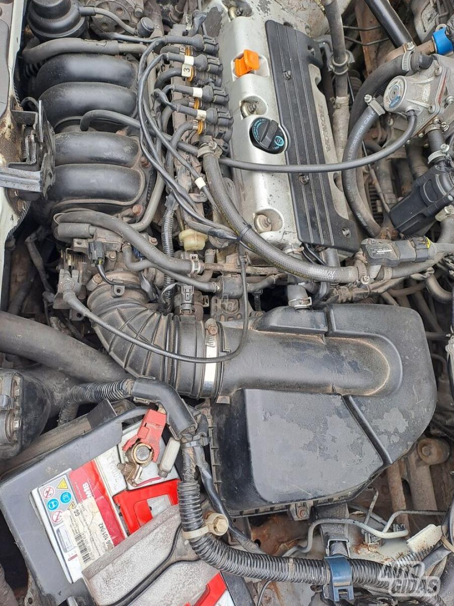 Honda CR-V 2003 in Vilnius, with an engine capacity of 2.00 L and mileage of 286 thousand km for 2200 €, photo 8 on AUTOMOTO.COM.LV