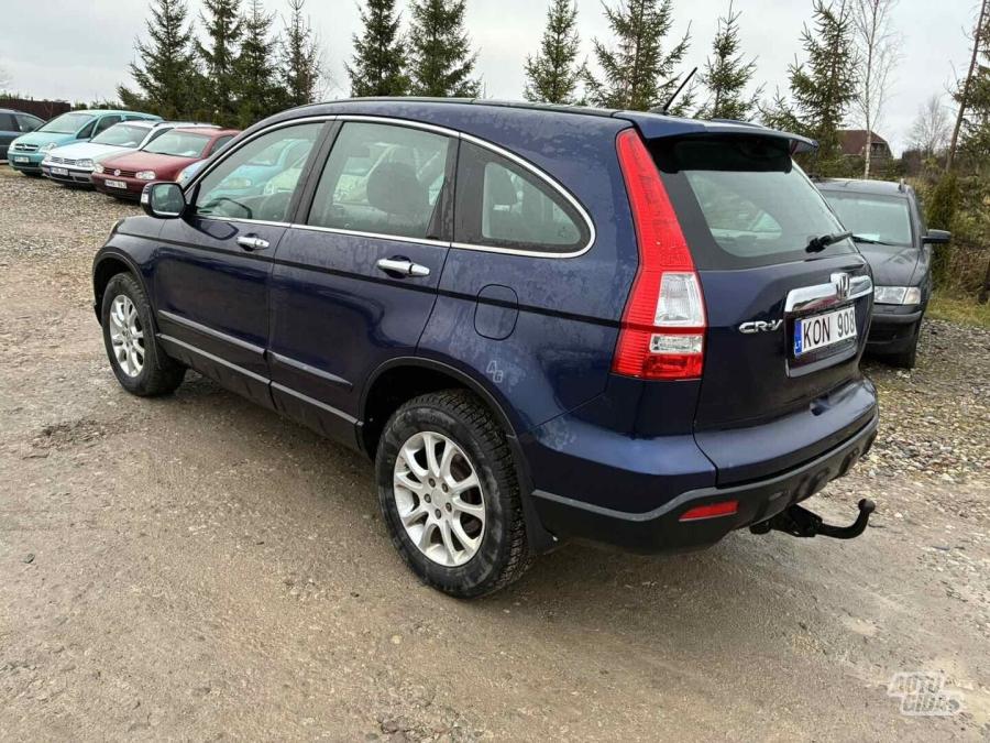 Honda CR-V 2008 in Kretinga, with an engine capacity of 2.20 L and mileage of 321 thousand km for 2450 €, photo 3 on AUTOMOTO.COM.LV