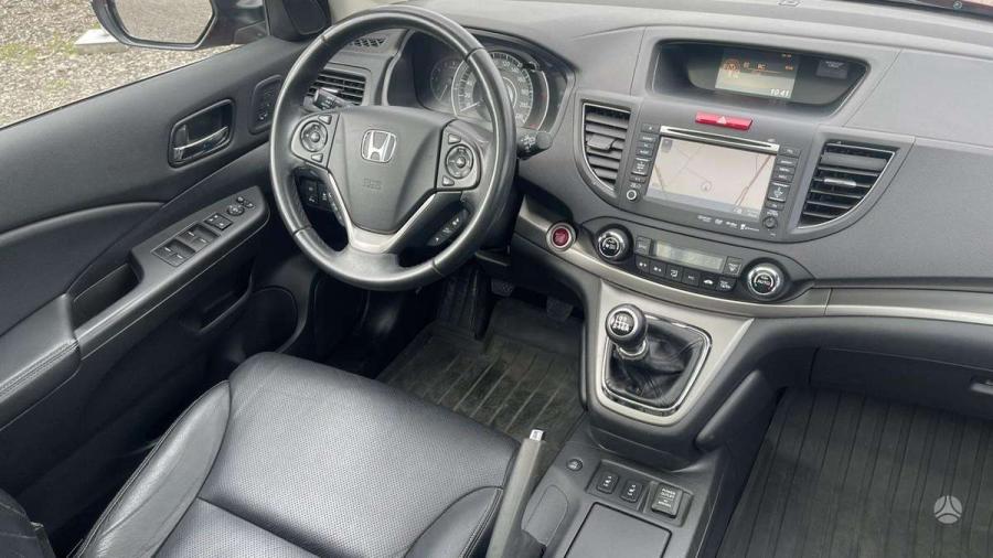 Orange Honda CR-V 2012 in Marijampole, with an engine capacity of 2.20 L and mileage of 219 thousand km for 9990 €, photo 24 on AUTOMOTO.COM.LV