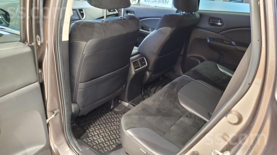 Oranžs Honda CR-V 2017 Rīga, ar dzinēja tilpumu 2.00 L un nobraukumu 83 tūkst. km par 19490 €, foto 9 vietnē AUTOMOTO.COM.LV